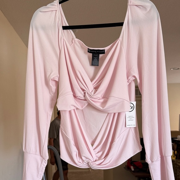 Fashion to Figure | Tops | Fashion To Figure Soft Pink Twist Front ...